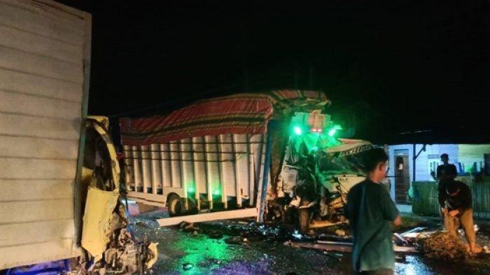 Tabrakan Dua Colt Diesel Laga Kambing di Langsa, Dua Sopir Alami Luka dan Pingsan - Prohaba.co