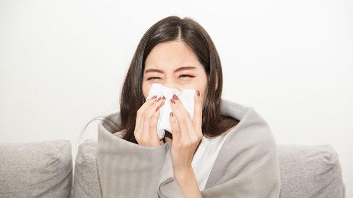 Cara Membedakan Batuk Pilek pada Gejala Flu dan Omicron - Prohaba.co