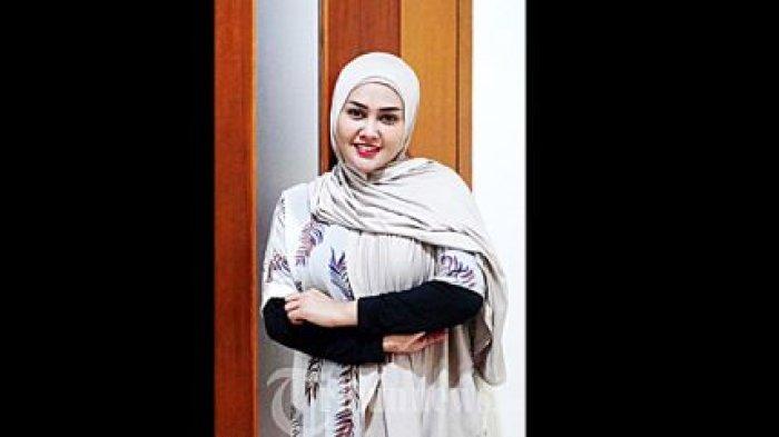Berhijab, Intan Ratna Pertimbangkan Karier Bermusik - Prohaba.co
