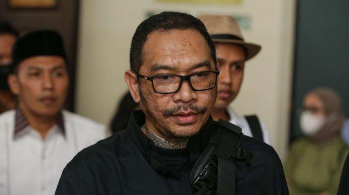 Ayah D Minta Majelis Hakim Usut Ancaman Tembak, Disebut-Sebut ... Ayah D Minta Majelis Hakim Usut Ancaman Tembak, Disebut-Sebut ...