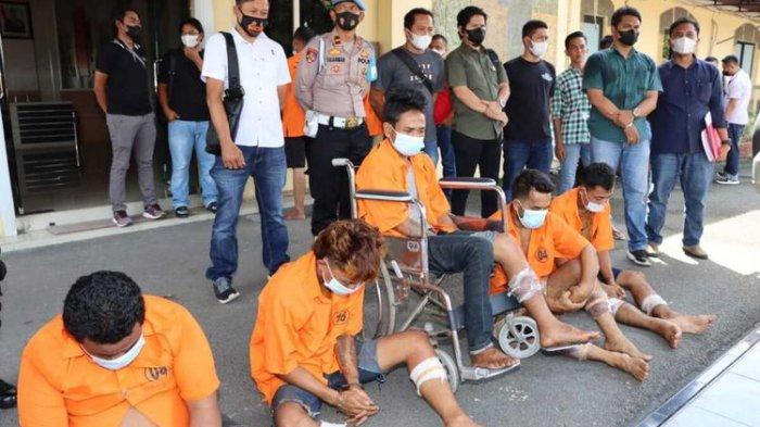Komplotan Perampok Hp Diringkus, Modusnya Ajak Korbannya Penyuka Sesama ... Komplotan Perampok Hp Diringkus, Modusnya Ajak Korbannya Penyuka Sesama ...