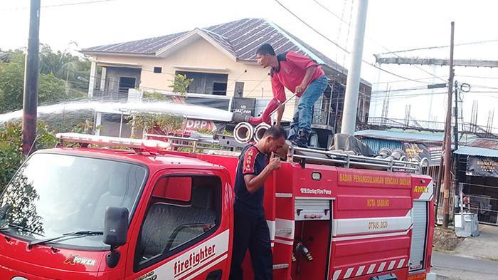 Kebakaran Hanguskan Panglong Kayu di Sabang, Seorang Pekerja Alami Luka ...