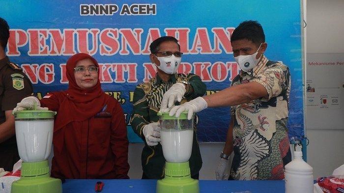 BNNP Aceh Musnahkan Barang Bukti 1 Kg Sabu Diblender, Para Pemilik Ikut Diamankan - Prohaba.co