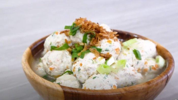Resep Bakso Ayam Rumahan Simpel ala Chef Jerry Andrean, Simak Cara ...
