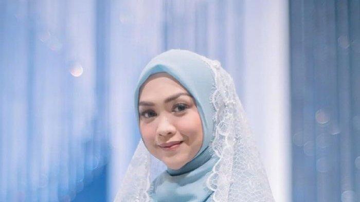 Ria Ricis Keliling Minimarket Cari Orang yang Mengenalnya - Prohaba.co