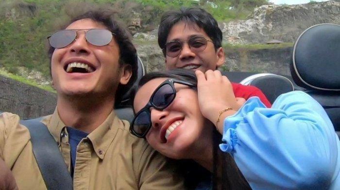 Cerita Dimas Anggara Soal Adegan Ciuman dengan Susan Sameh di Film ...