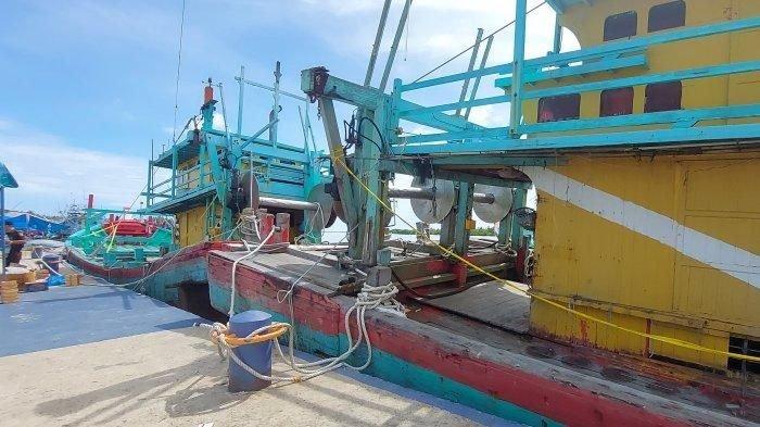 Terlibat ‘Illegal Fishing’, Tiga Kapal Asing Dibakar di Laut Langsa ...