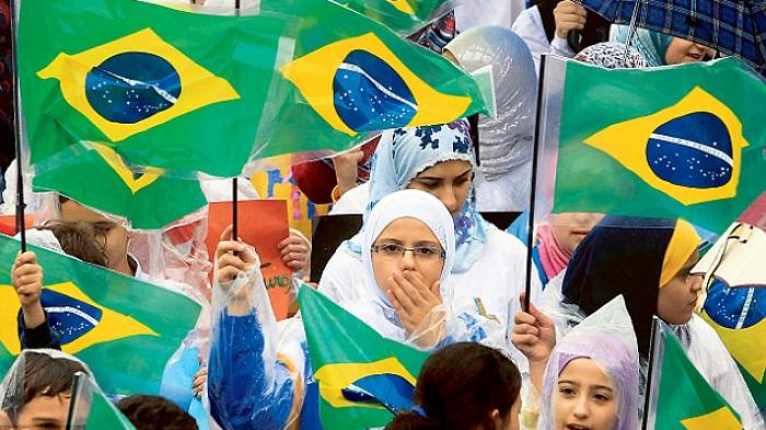 Muslim Brazil Terbitkan Buku Panduan Islam - Serambi Ummah