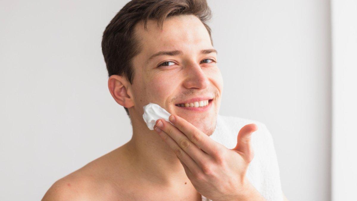 20 Daftar Sabun Cuci Muka Pria dengan Formula Oil Control untuk Kamu si ...