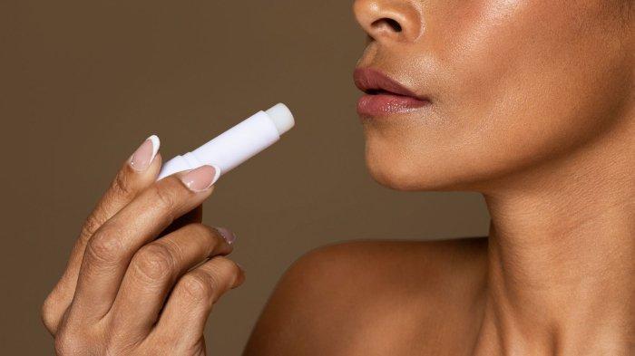 7 Tips Mencerahkan Bibir Akibat Keseringan Merokok - Tribunshopping.com