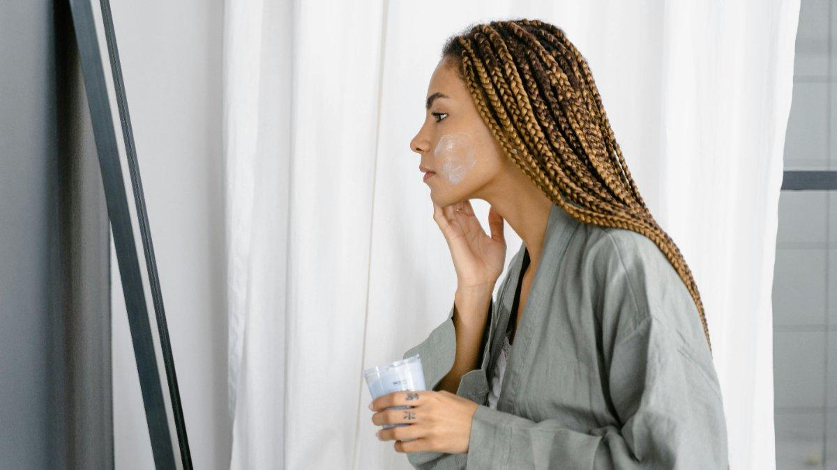 Tips Pakai Sleeping Mask Sebelum Tidur Agar Hasilnya Meresap Semalaman ...