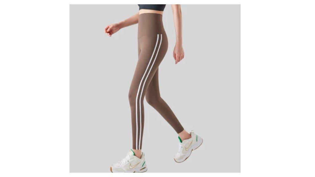 30 Daftar Harga Legging Olahraga Wanita Kekinian dengan Bahan ...