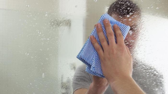 5 Rekomendasi Cairan Pembersih Kaca Ampuh Angkat Debu dan Kotoran ...