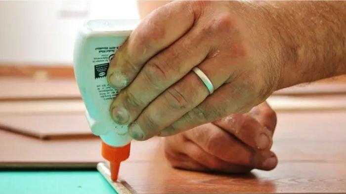 5 Rekomendasi Lem Kuat untuk Atasi Retak di Berbagai Peralatan Rumah ...
