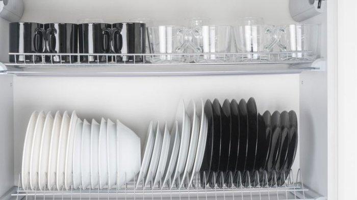5 Rekomendasi Rak Piring Tertutup, Tunjang Kerapian Dapur dan ...