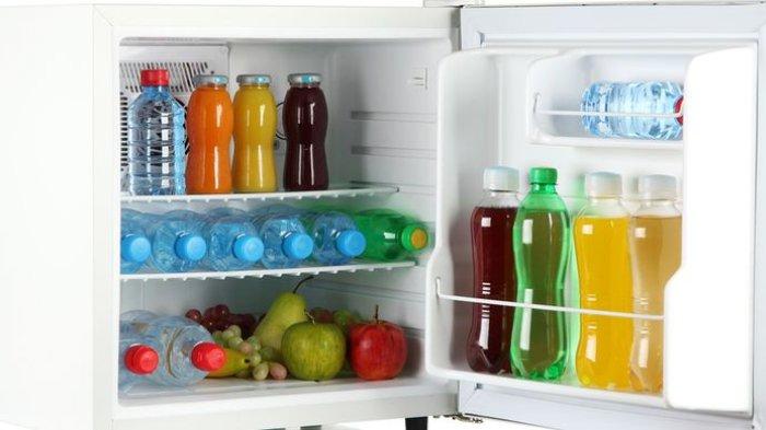 5 Rekomendasi Showcase Chiller Mini, Solusi Praktis Menikmati Minuman ...