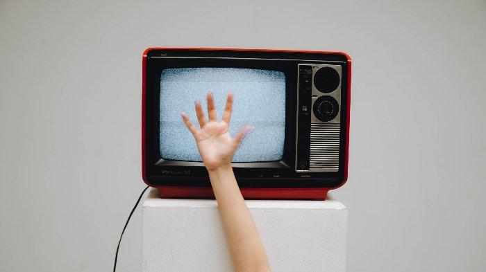 Agar Tetap Bisa Nikmati Siaran TV Digital, Simak Cara Pasang STB di ...