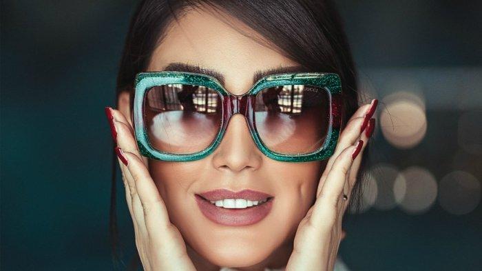 Mengenal 4 Jenis Kacamata Beserta Fungsinya - Halaman all ...