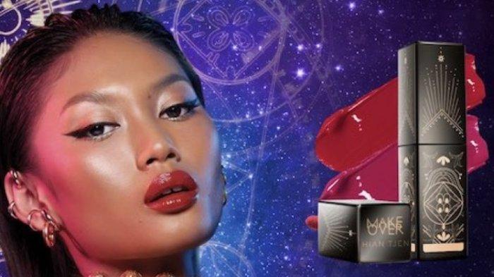 Review MAKE OVER Glassy Lip Lacquer X HIAN TJEN, Lip Gloss yang ...