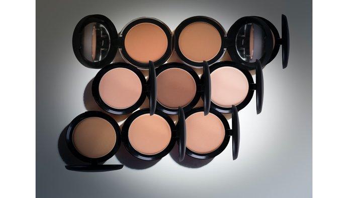 5 Pilihan Powder Foundation yang Full Coverage dan Tahan Lama ...