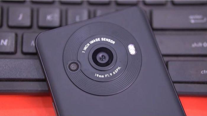 Review SHARP AQUOS R8s Pro, HP Flagship Gahar dengan Fotografi yang ...