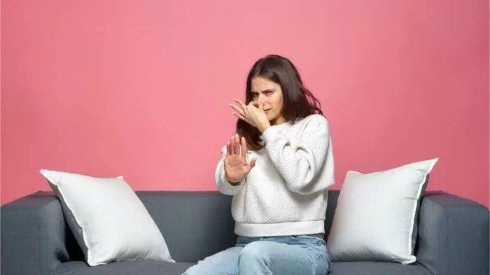 5 Tips Mengatasi Bau Apek pada Sofa, Bisa Dilakukan di Rumah Tanpa Jasa ...