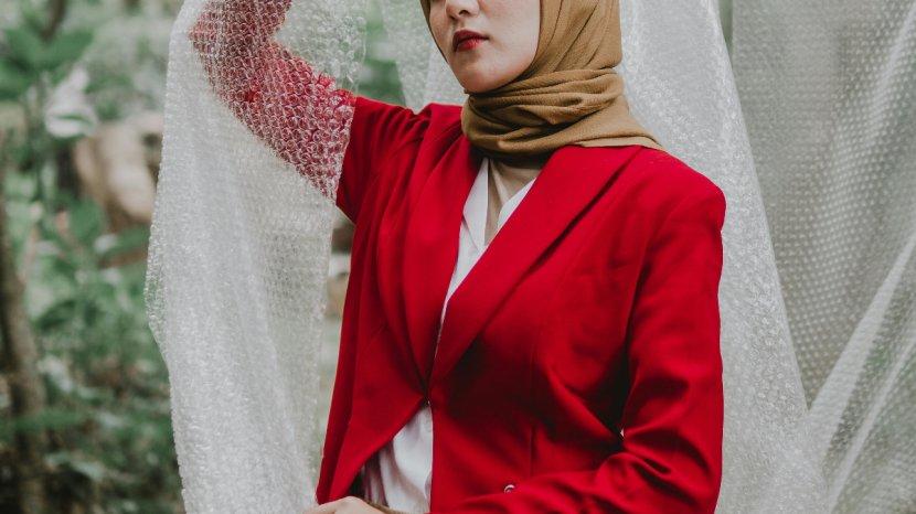 6 Padu Padan Outfit Kondangan ala Irish Bella, Makin Cantik dan Anggun ...