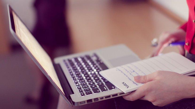 Tampil Elegan dan Bertenaga, Ini 5 Rekomendasi Laptop Microsoft yang ...