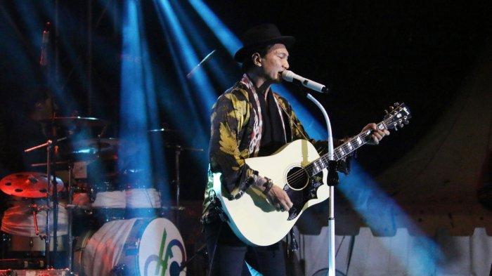 Anji Tampil Atraktif saat Malam Pergantian Tahun 2024 di Lorin Solo Hotel - Tribunsolo.com