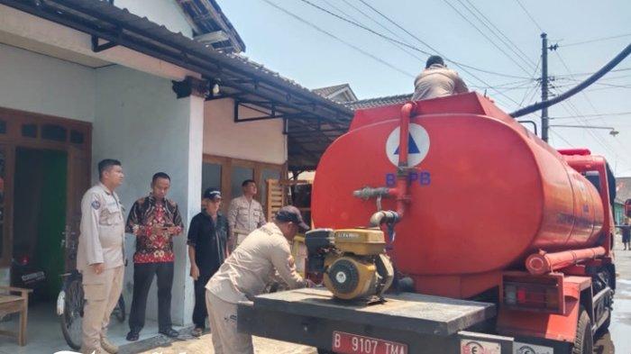 Musim Kemarau dan Kekeringan, BPBD Karanganyar Kirim Bantuan Air Bersih ke Masyarakat - Halaman ...