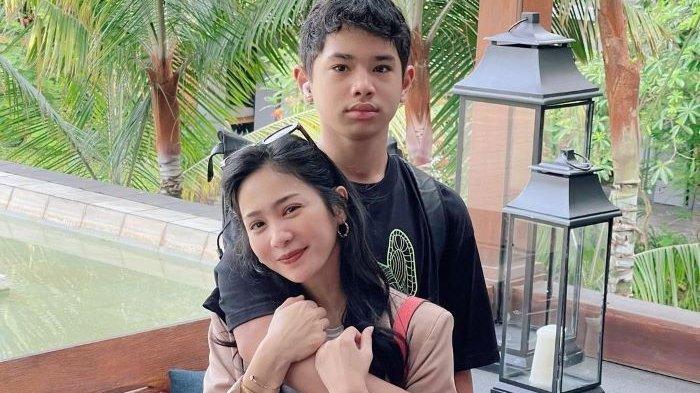 Bunga Zainal Tak Menyangka Putra Sulungnya Karan Pradhi Singh Kini Sudah Tumbuh Makin Besar ...