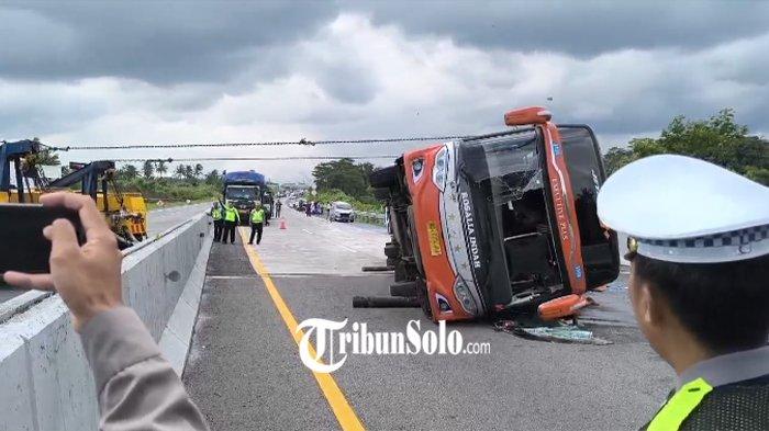 Kronologi Bus Rosalia Indah Terguling di Tol Semarang-Solo di Boyolali, Sebelumnya Senggol ...
