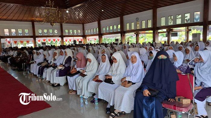 Serba-serbi Ibadah Haji 2025, Jemaah Calhaj asal Sragen Tertua Berusia 89 Tahun, Termuda 18 ...