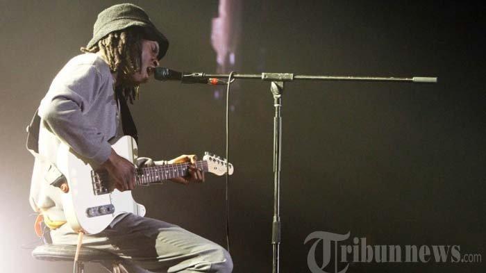 Chord Kunci Gitar dan Lirik Lagu Best Part - Daniel Caesar feat. H.E.R ...