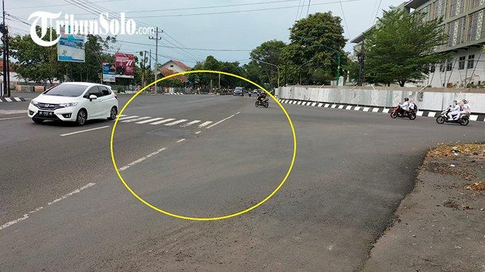 Kisah Makam Belanda di Bawah Jalan Raya di Sragen : Wasiatnya Jangan ...