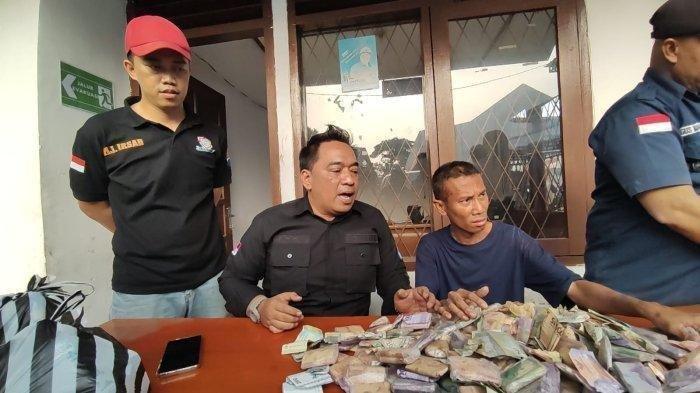 10 Tahun Jadi Pengemis, Pria di Bogor Bisa Nabung Rp56 Juta, Simpan ... 10 Tahun Jadi Pengemis, Pria di Bogor Bisa Nabung Rp56 Juta, Simpan ...