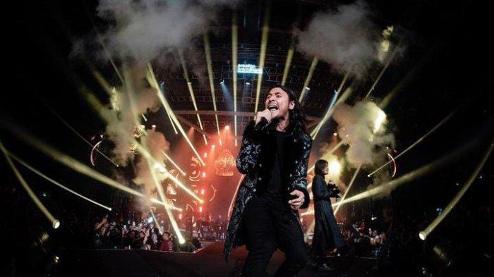 Curhatan Ello saat Awal Jadi Vokalis Dewa 19: Lagunya Tinggi-tinggi ...