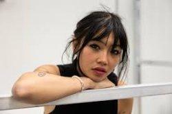 Chord Kunci Gitar dan Lirik Lagu Glue Song - beabadoobee : Tangled in ...