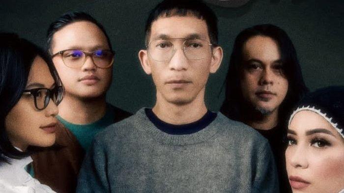 Not Angka Pianika dan Lirik Lagu Bagaikan Langit - Potret : Bagaikan ...