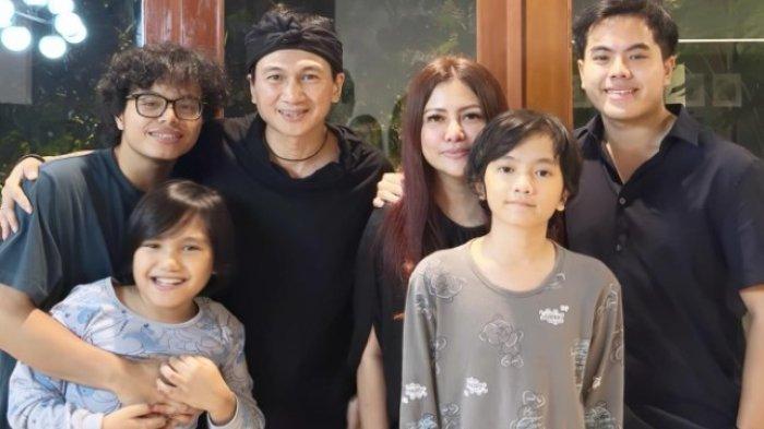 12 Tahun Menikah, Anji dan Wina Natalia Sudah Berdiskusi Sebelum Sepakat Bercerai, Minta Doa ...