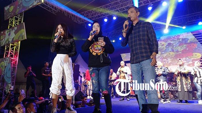 Konser Gempur Rokok Ilegal dan Peduli Bencana di Sukoharjo, Happy ...