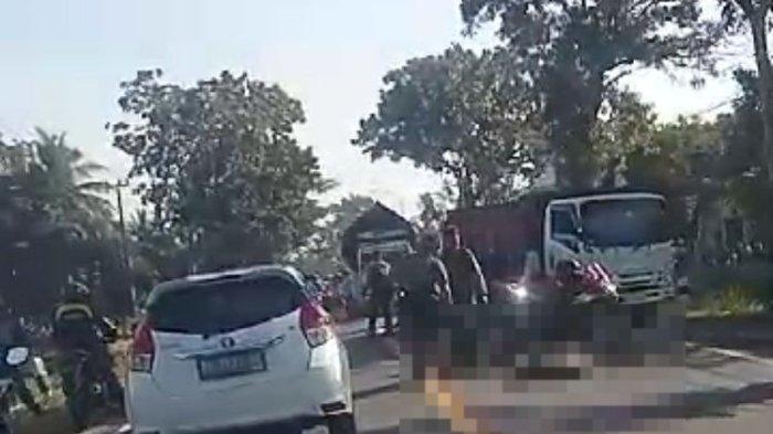 3 Fakta Kecelakaan Adu Banteng Dump Truk Vs Motor di Purworejo Jateng ... 3 Fakta Kecelakaan Adu Banteng Dump Truk Vs Motor di Purworejo Jateng ...