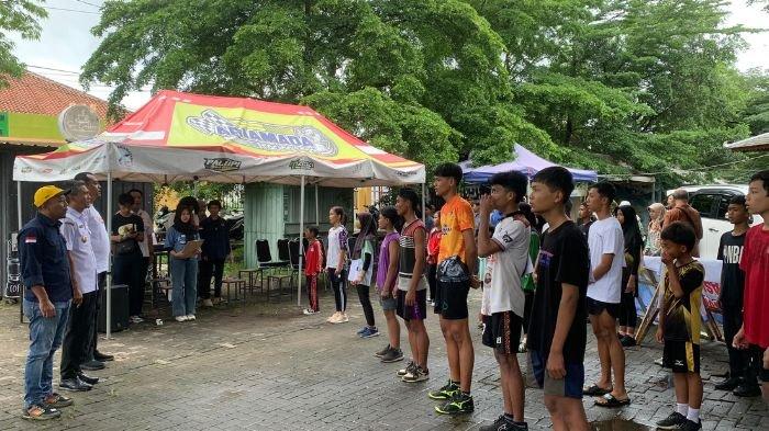 PJ Bupati Timotius Suryadi Resmikan Lomba Panjat Tebing di Pujasera ...