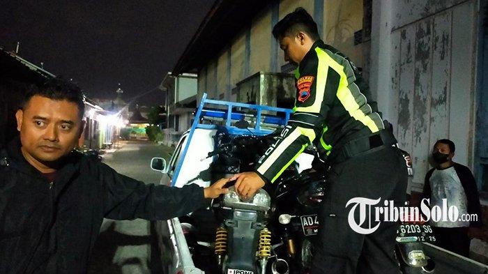 Malming Muda-mudi Buyar, 26 Motor Knalpot Brong Diangkut Polisi, Mau Ambil Bawa Knalpot Standard ...