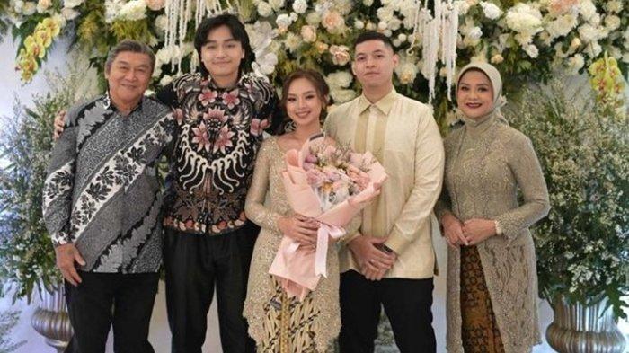 Penyanyi Lawas Betharia Sonata Segera Mantu, Sang Putri Nabilah Rahman ...