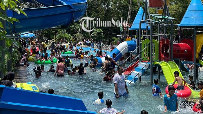 Membludak, Pengunjung Wisata Sendang Kun Gerit Sragen Capai 26.143 ...