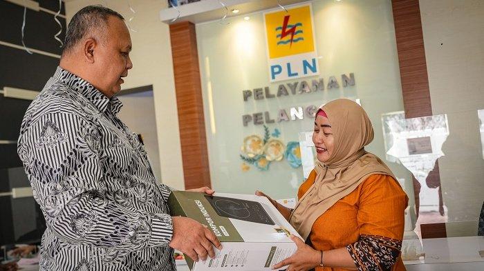 Sapa Pelanggan di Unit Layanan, General Manager PLN UID Jateng & DIY Sampaikan Kemudahan PLN ...