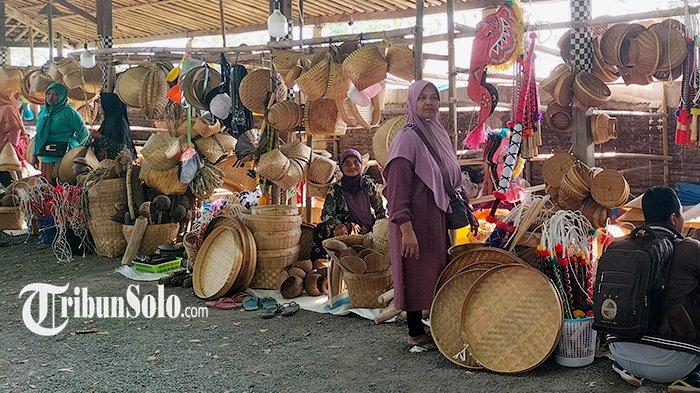 Mengenal Apa itu Pasar Tambak Sragen, Tradisi yang Cuma Ada Setahun ...