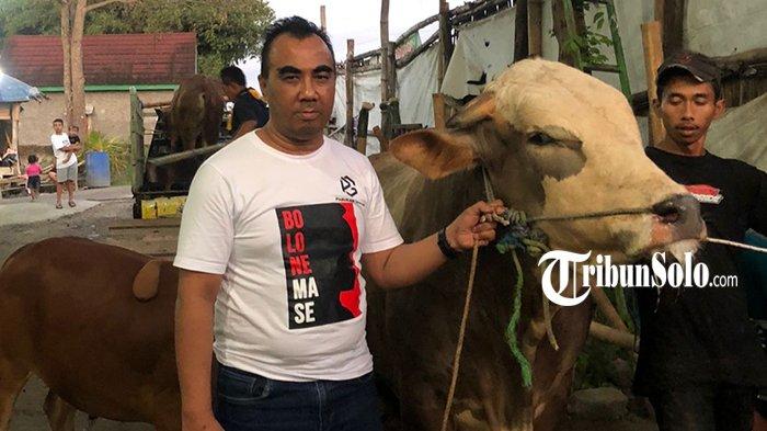 Relawan Gibran 'Bolone Mase' Membagikan Daging Kurban hingga ke ...