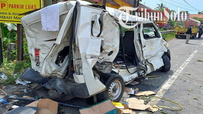 Penampakan Daihatsu Granmax Remuk Tak Berbentuk, Usai Kecelakaan Karambol di Jalan Raya Solo ...